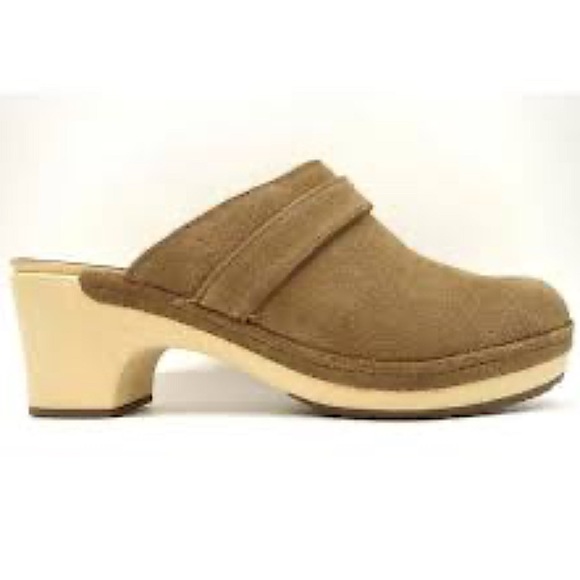 CROCS | Shoes | Crocs Sarah Suede Leather Clog | Poshmark